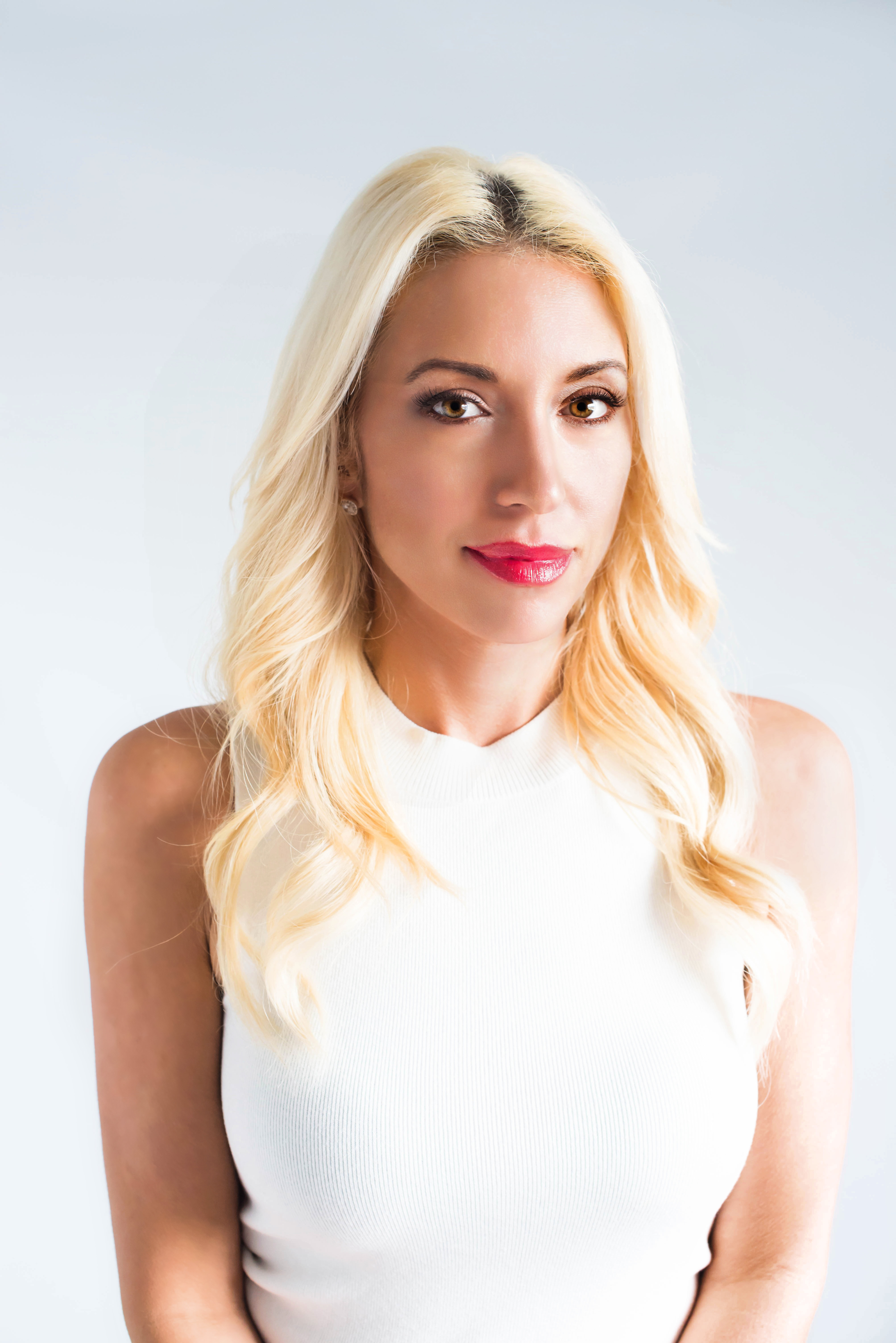 Featuring: Jacqui Phillips – Living Above The Drama